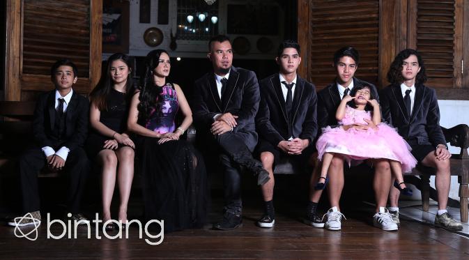 Punya Lima Anak, Ahmad Dhani Enggak Bisa Ganti Popok - Entertainment ...